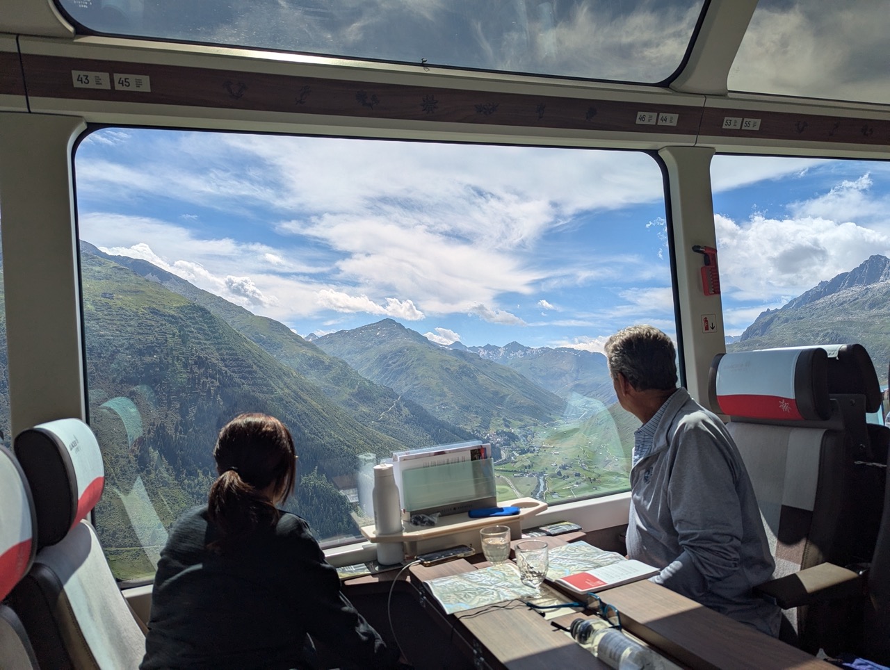 Glacier Express : un train panoramique mythique en Suisse